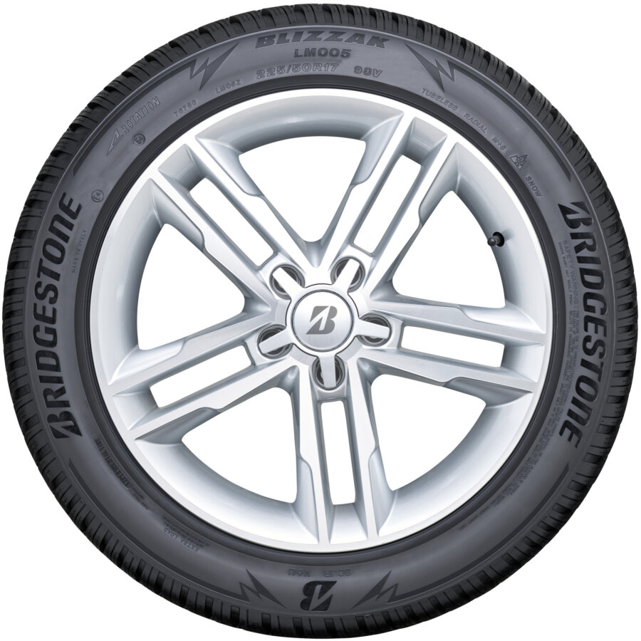 Pneu BRIDGESTONE BLIZZAK LM005 175/65 R14 82 T : Norauto.fr
